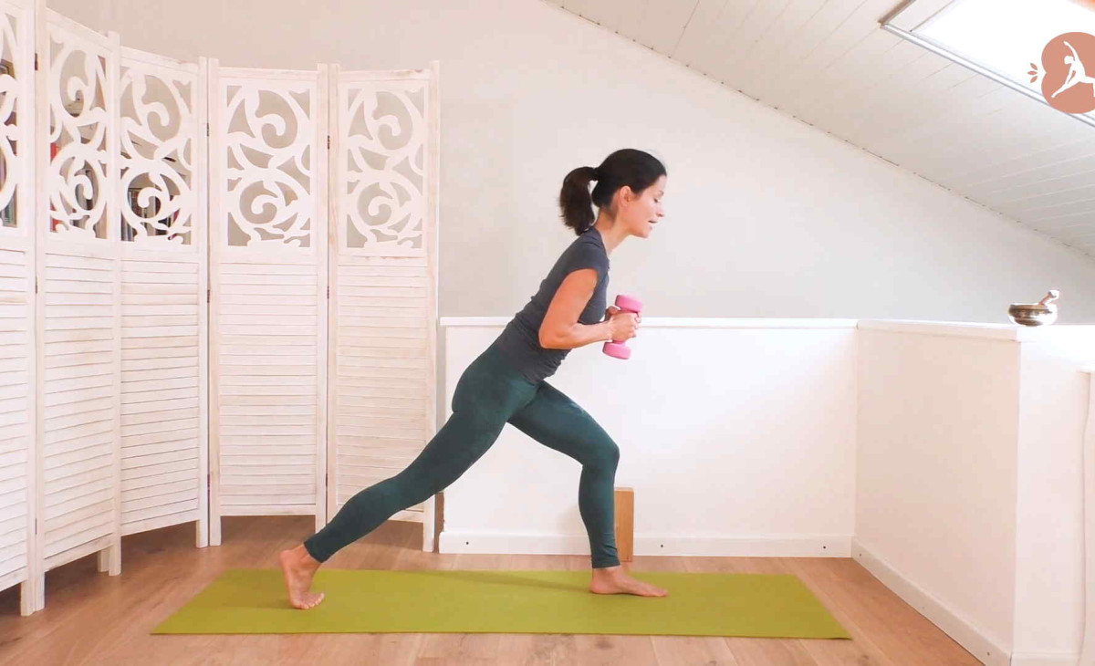 Spalle forti e felici! Vinyasa flow Yoga con pesi