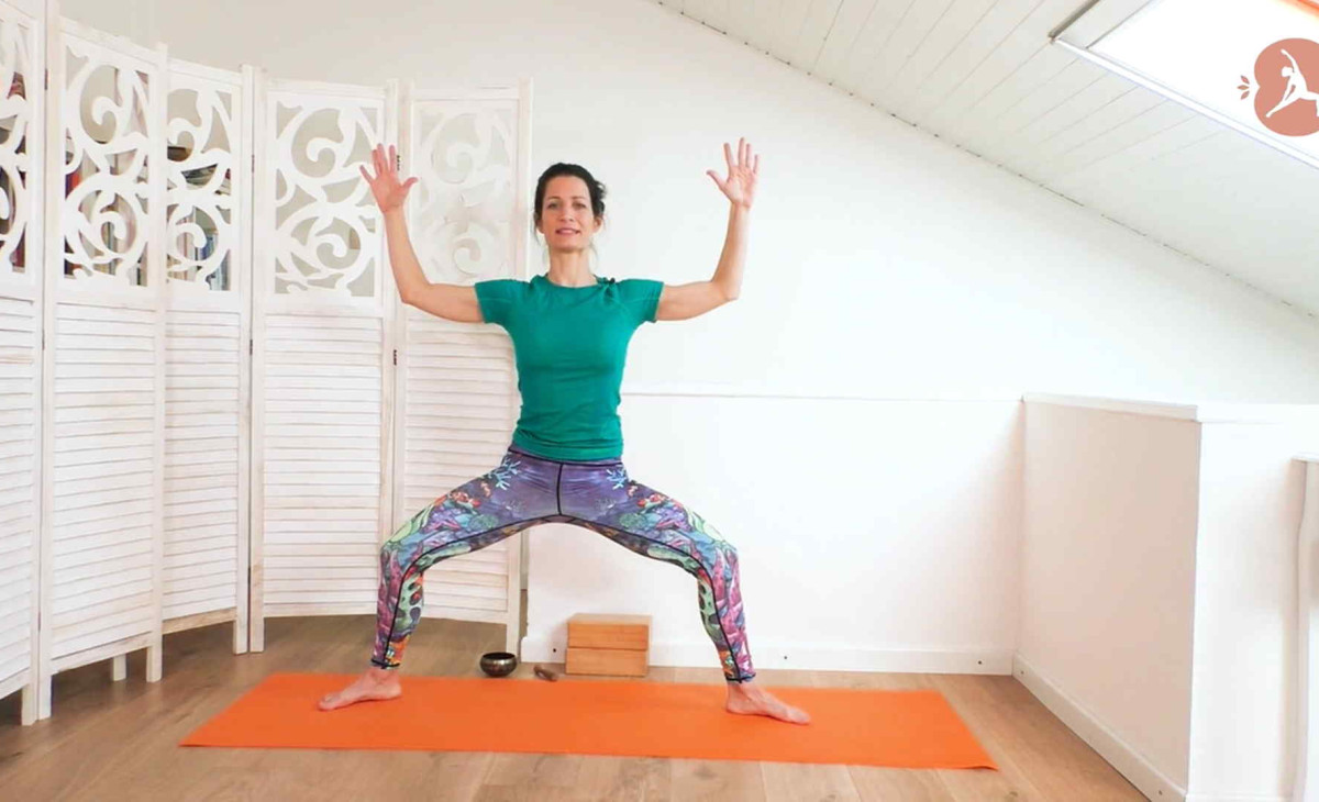 Deviasana- Lezione yoga con la mitologia della posizione della Dea