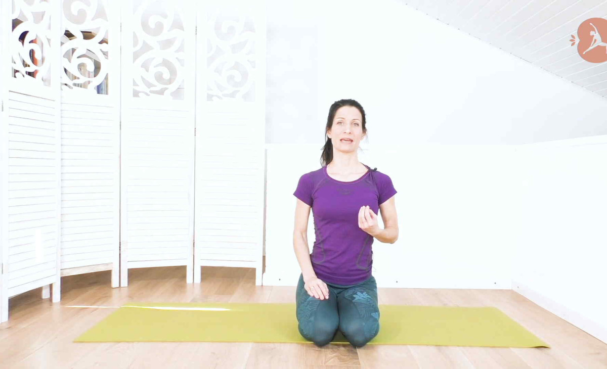 Come praticare Navasana, la posizione della barca? Tutorial